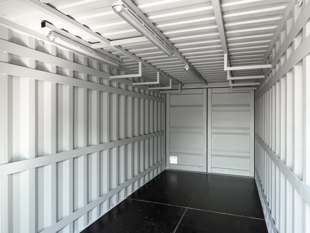 Double-Door Lagercontainer mit Elektrik | CHV Container